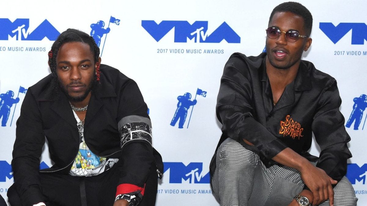 CHRIS BROWN UNVEILS NEW 3D-PRINTED NAMI SLIDES : BH-Reviews